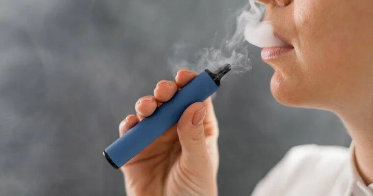 Pod System vs Disposables: The Modern Vaping Debate – The Vape Queen